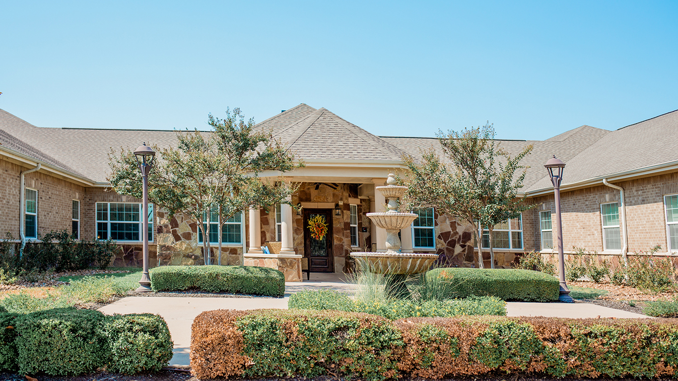 Georgetown, TX Memory Care Community | Autumn Leaves of Georgetown